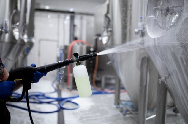 How Clean Equipment Enhances Workplace Safety and Efficiency